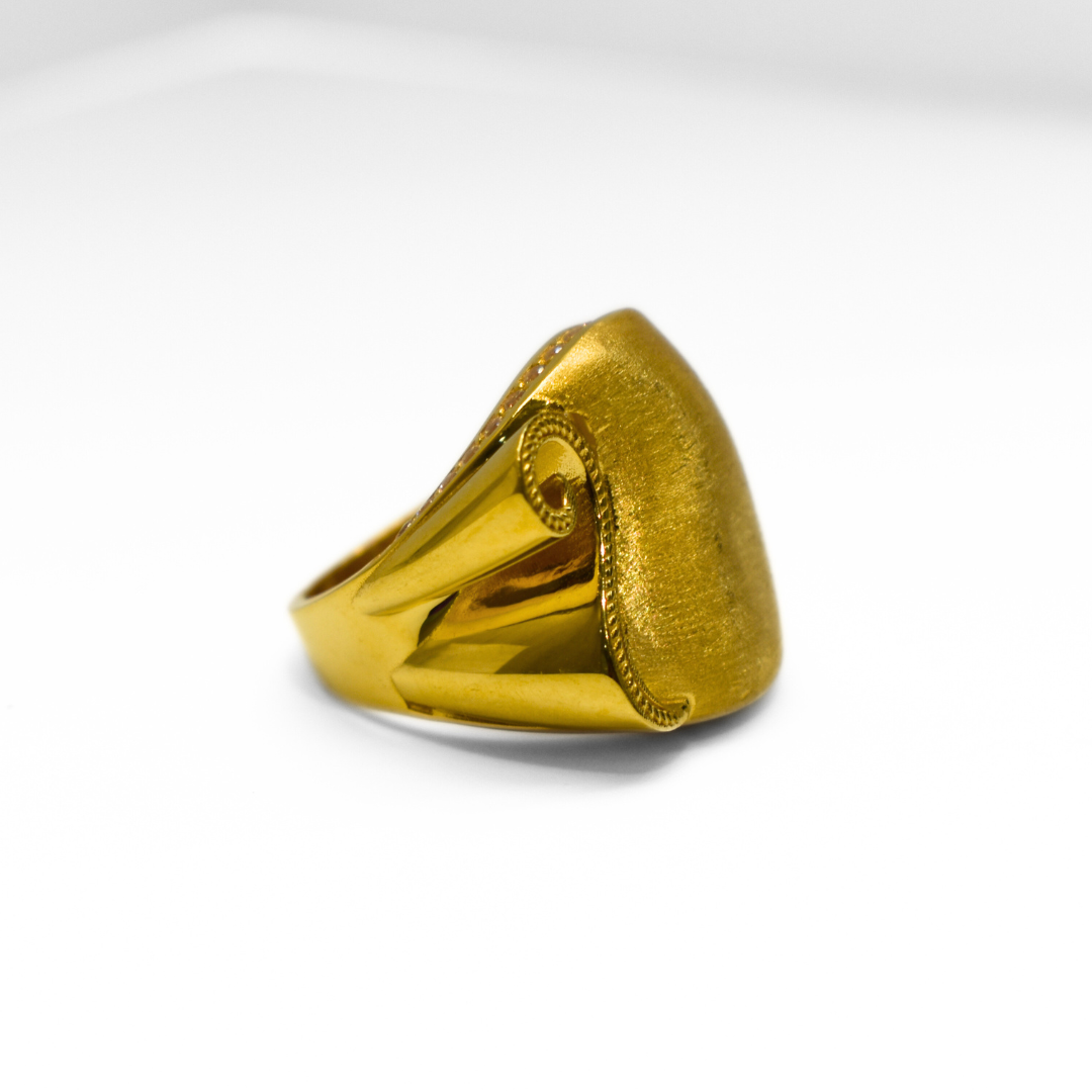 Motiwala Creations. Gold Ring