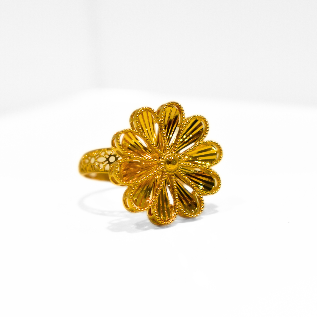 Motiwala Creations. Flower Gold Ring